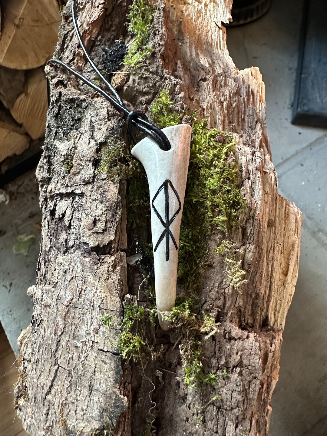 Genuine Etched Real Deer Antler Nordic Rune Pendant Necklace - Courage Binding Rune - Etsy