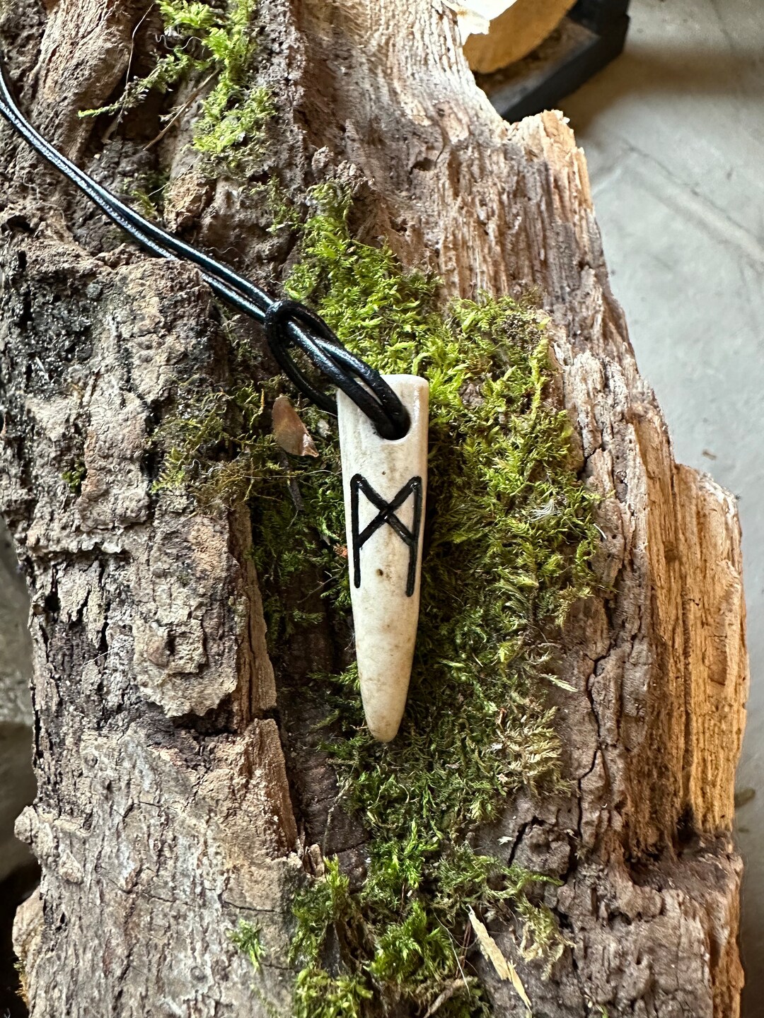 Genuine Deer Antler Nordic Rune Pendant Necklace - Man/mankind - MANNAZ ...