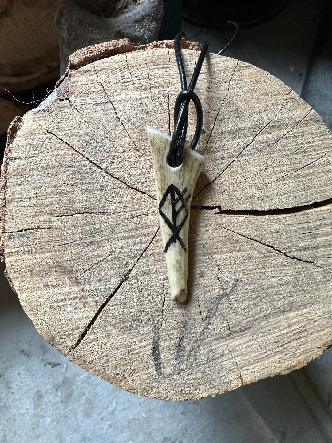 WOLF BINDRUNE Genuine Etched Real Deer Antler Nordic Rune Pendant ...