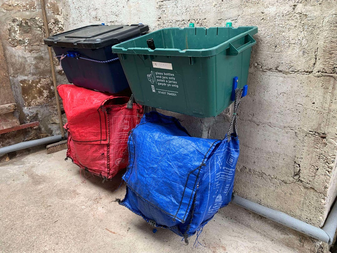 Wall Hanging System for Recycle Bin, Household Recycle Box Holder ...