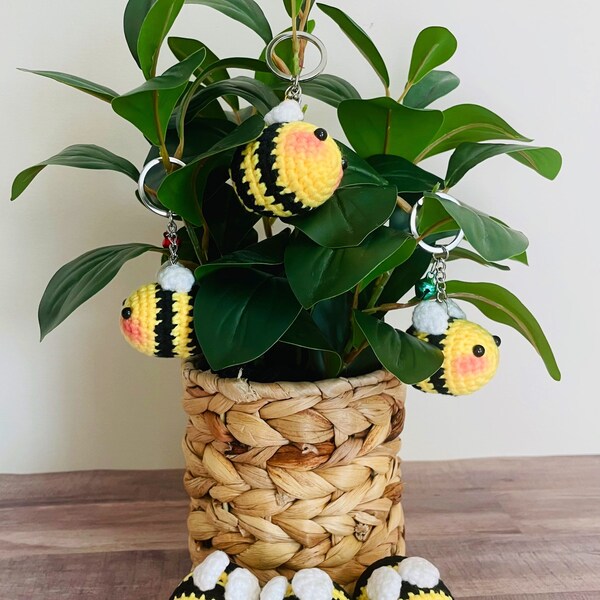 Bumble Bee Keychain - Etsy