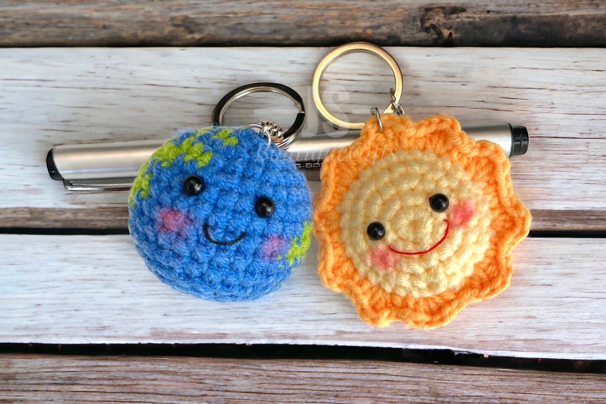 Cute Crochet Earth and Sun, Cute Space Keychain, Earth Keychain, Sun ...