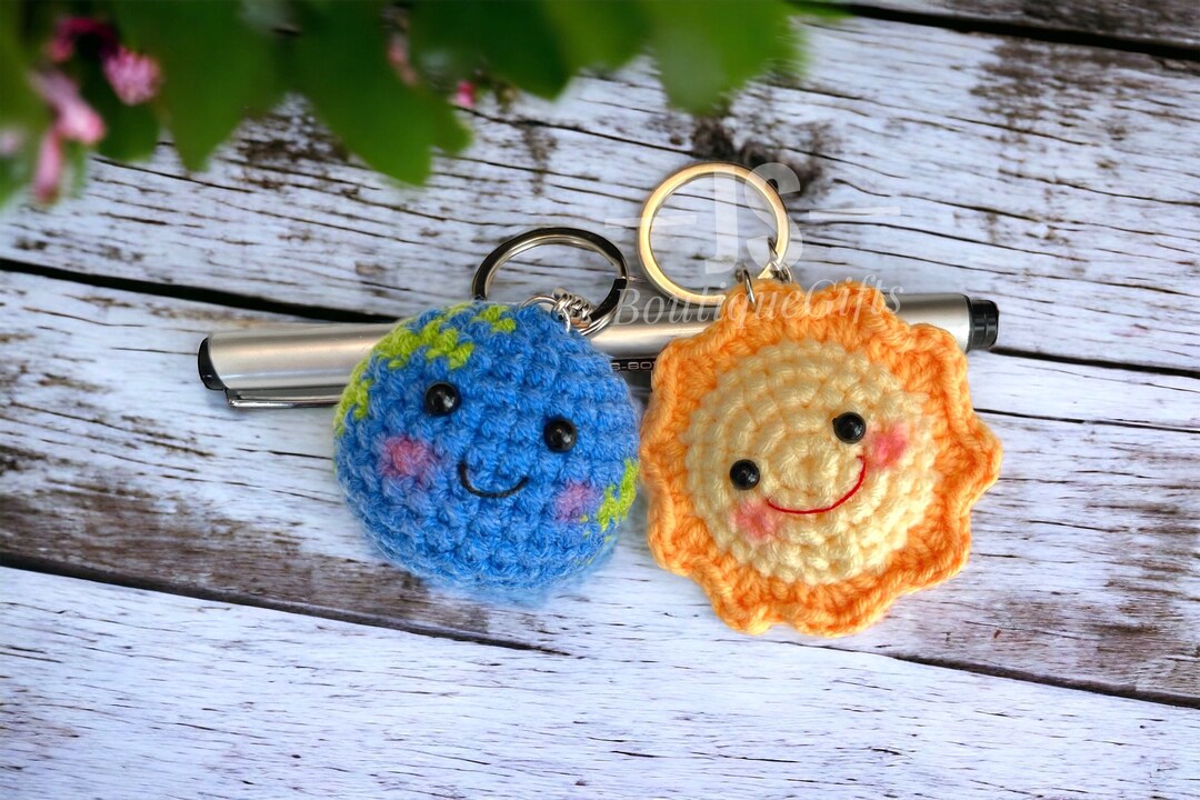 Cute Crochet Earth and Sun, Cute Space Keychain, Earth Keychain, Sun ...