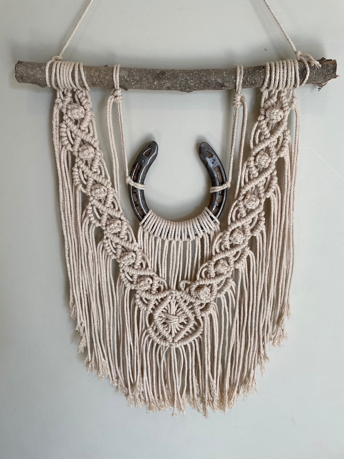 Horseshoe Macrame Wallhanging | Etsy