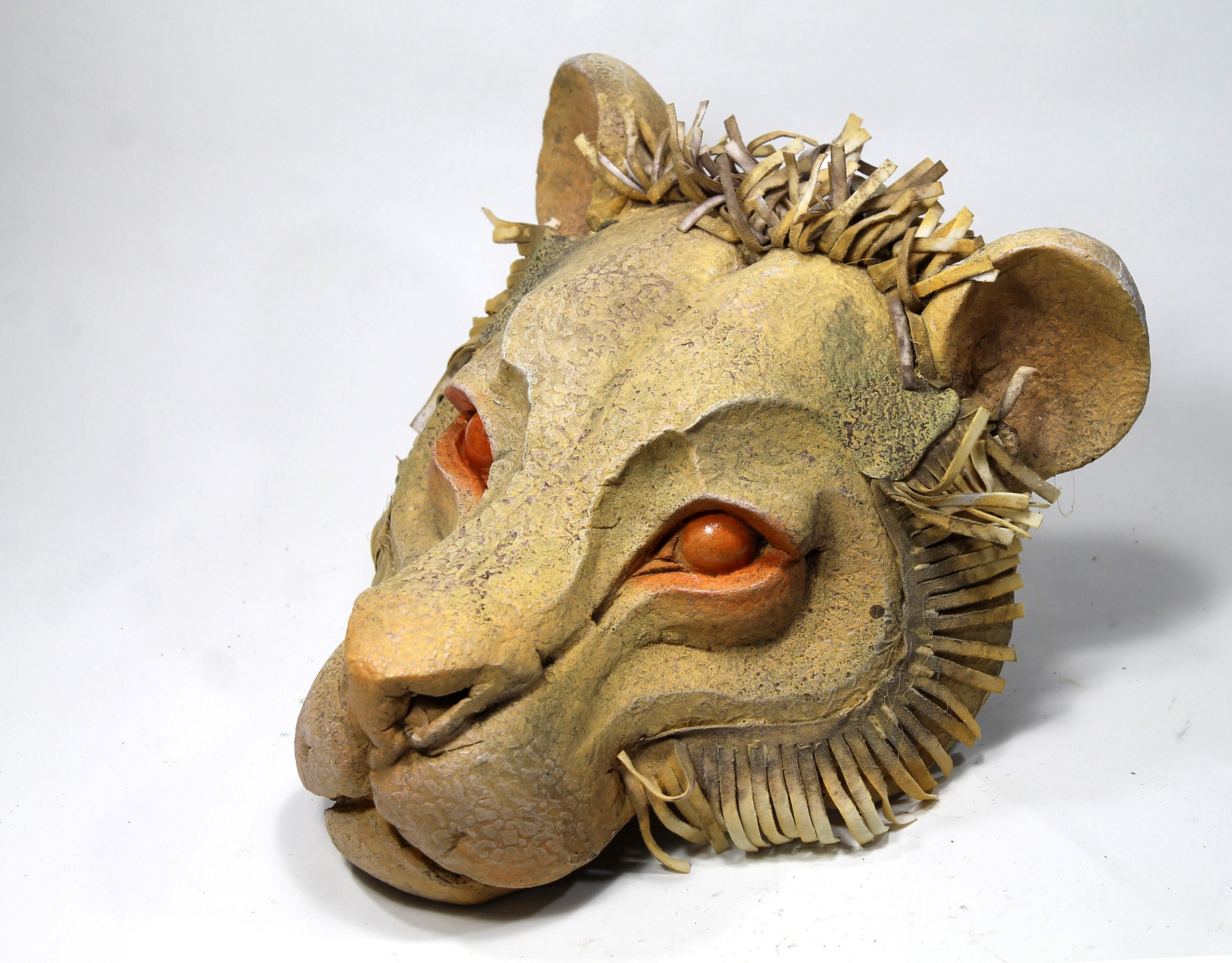 GALBEN GHEERA Lioness head sculpture in resin. Handmade by | Etsy