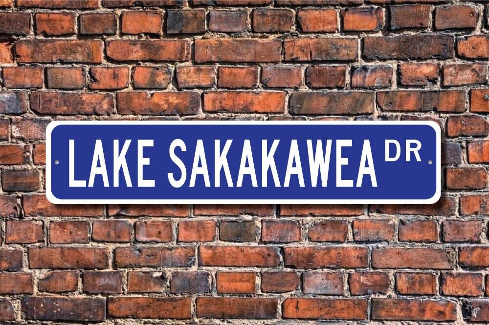 Lake Sakakawea, Lake Sakakawea Sign, North Dakota Lake, Lake Sakakawea ...