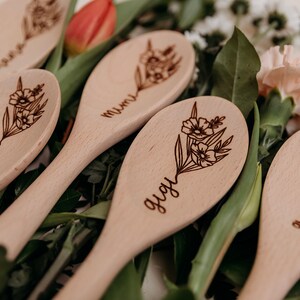 Grandma Spoon | Personalized Wooden Gift for Grandma | Flower Bouquet ...