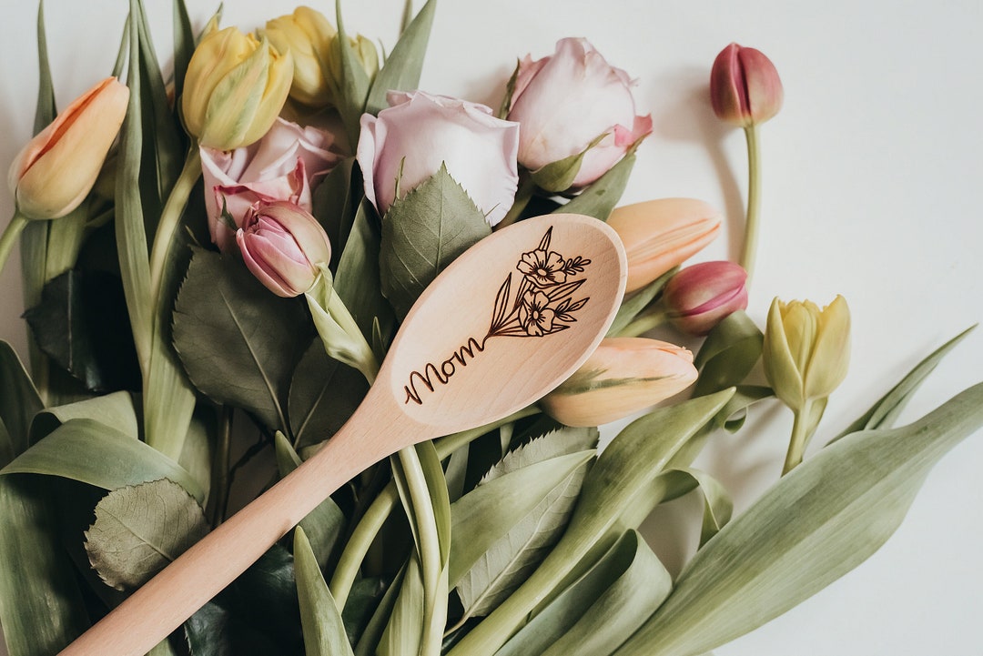 Mother's Day Gift | Personalized Mom Wooden Spoon | Flower Bouquet Mom ...