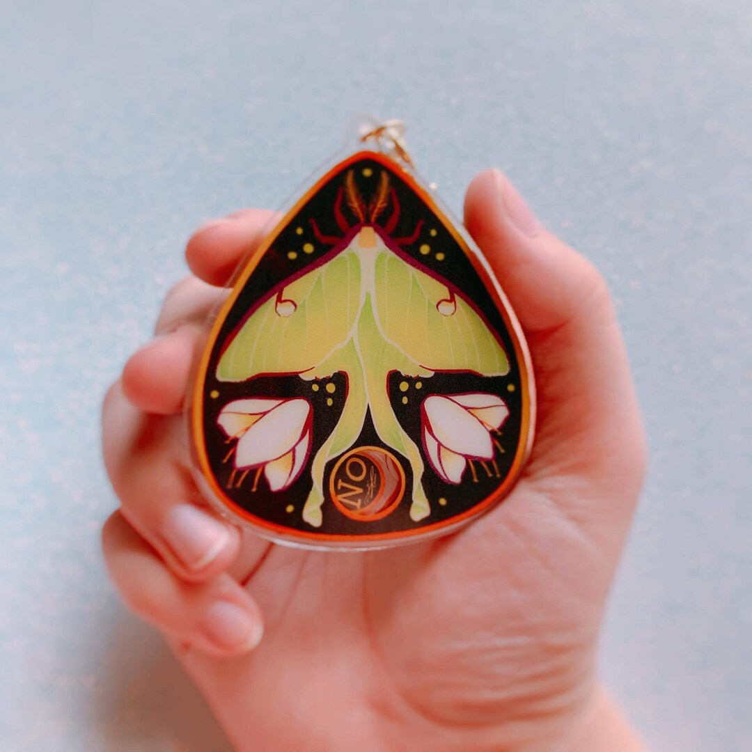Planchette Shaker Luna Moth Keychain - Etsy
