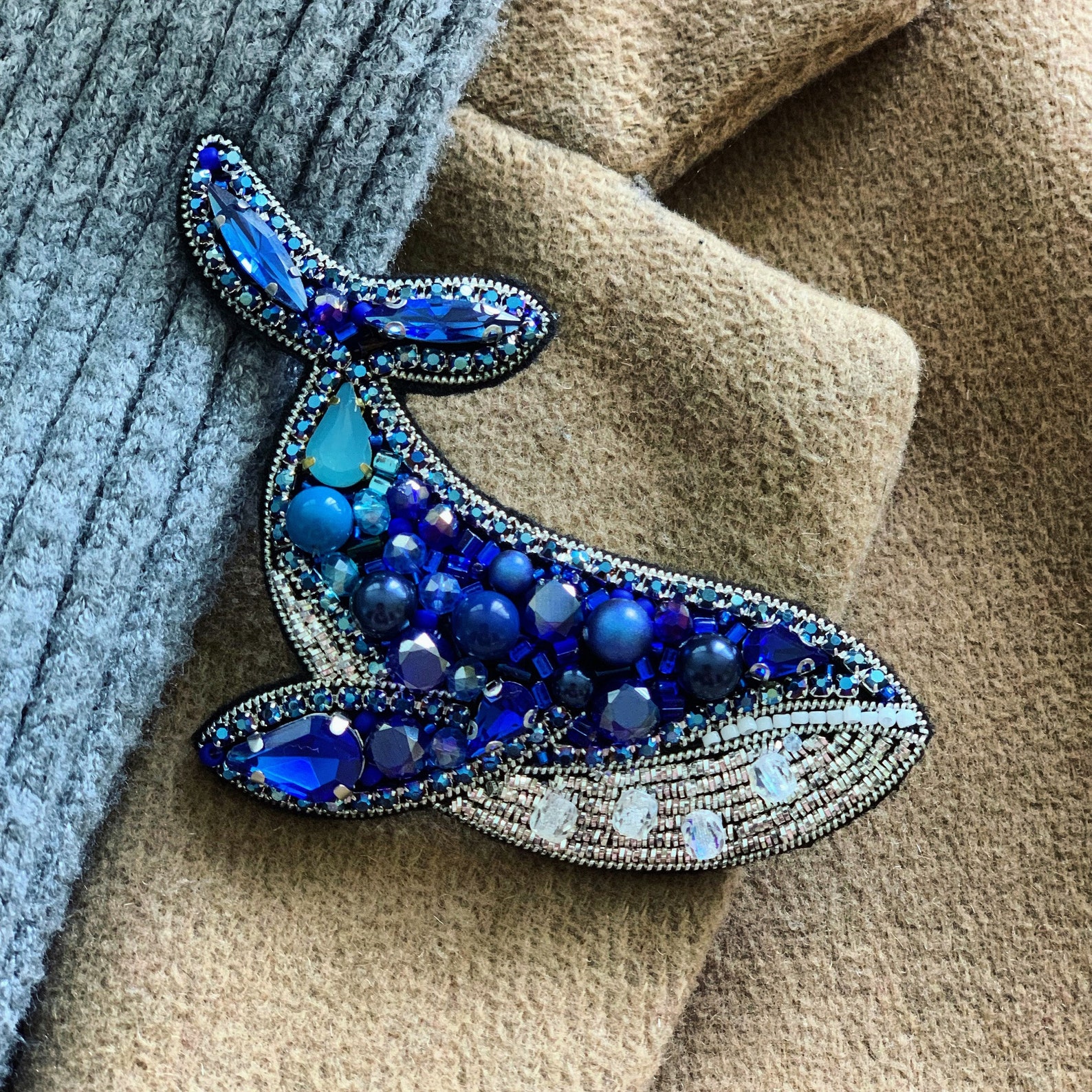 Whale beaded broochbrooch whale whales blue whalesea fish | Etsy