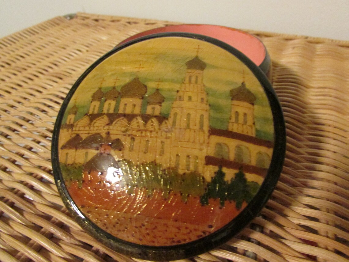 Vintage Russian Lacquer Round Box Castle , Pink Inside - Etsy