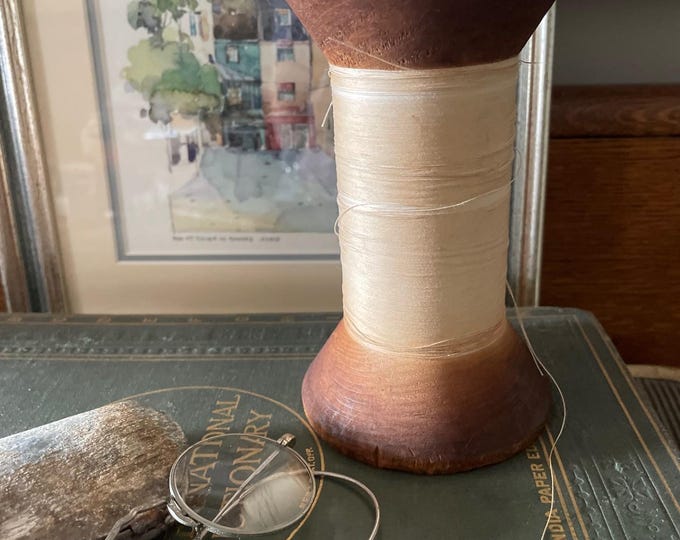Vintage Wood Spool . Old Wooden Spool/spindle . Snippet Roll . Large ...