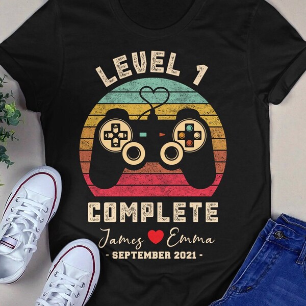 1st Anniversary Gift for Couple - 60+ Gift Ideas for 2024