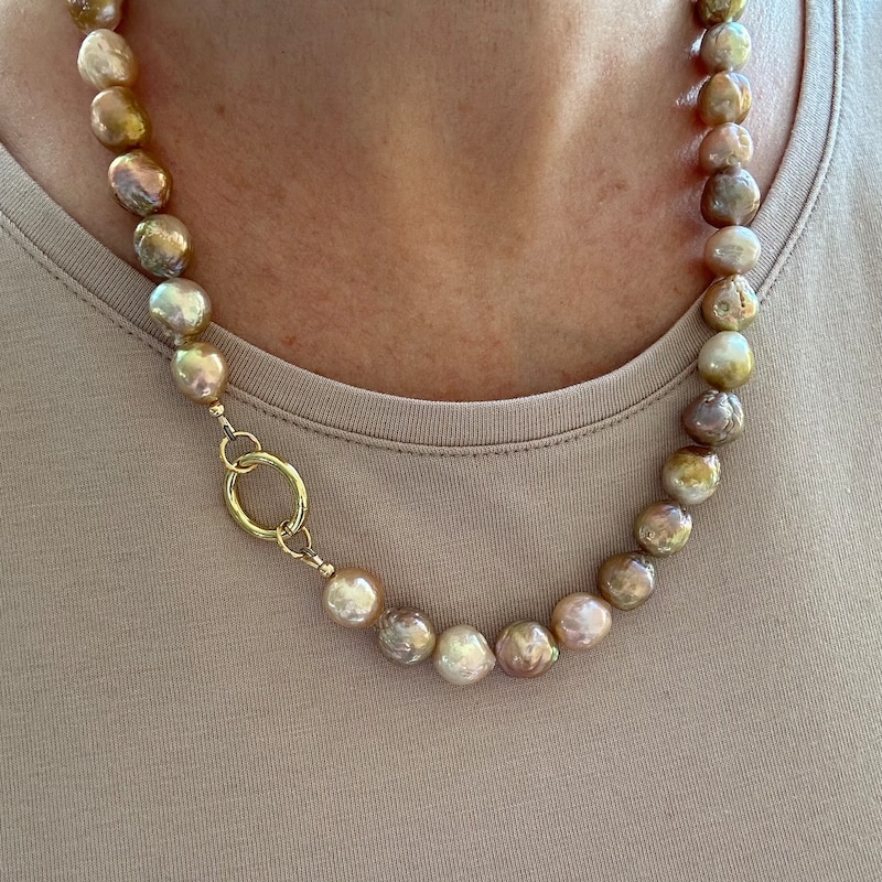 Modern Pearl Necklace - Etsy