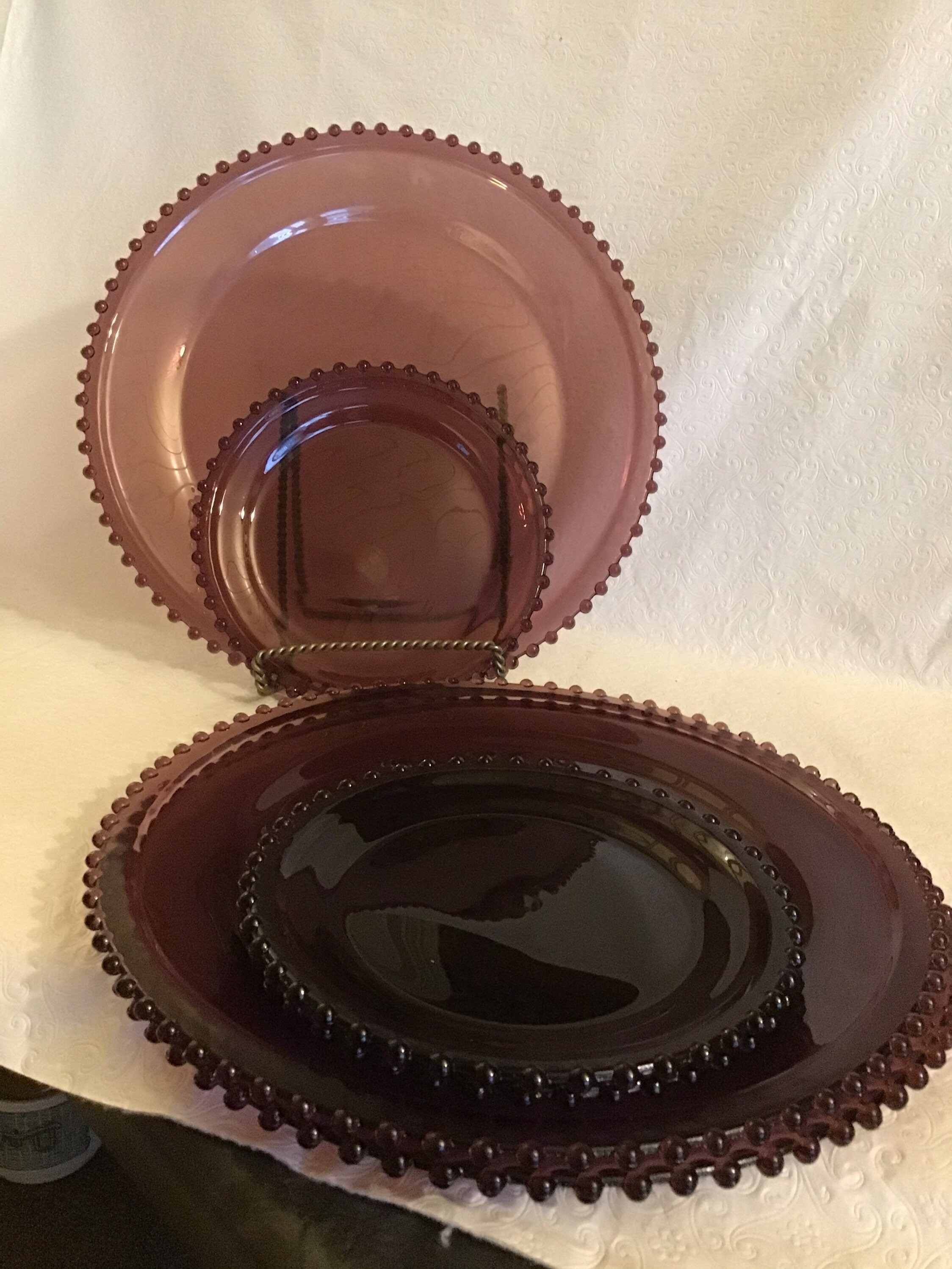 Vintage purple serving tray or cake plate and 3desert - Etsy.de