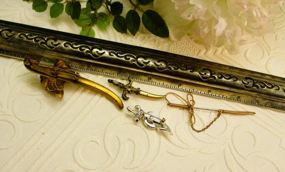 VINTAGE Sword Saber Cutlass Rapier Brooch Lot ~ Gold … - Gem