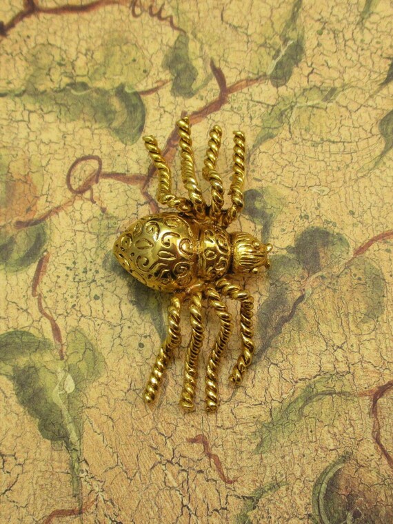 SPIDER BROOCH Gold Plate ~ VINTAGE Gold Figural Spide… - Gem