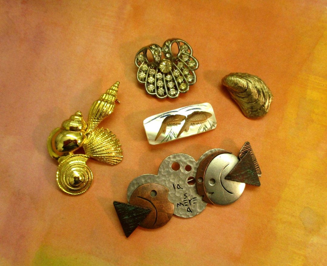 VINTAGE Seashell Fish Brooch Lot ~ Signed DESIGNER Jewelry Assortment ...