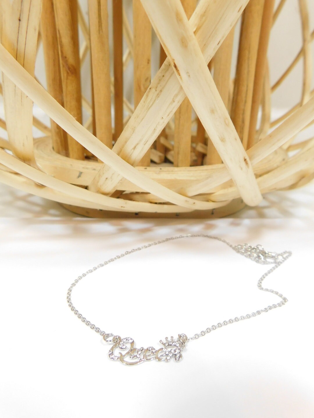 Vintage 00s Silver Metal Queen Word Pendant Charm Diamond Chain Long ...