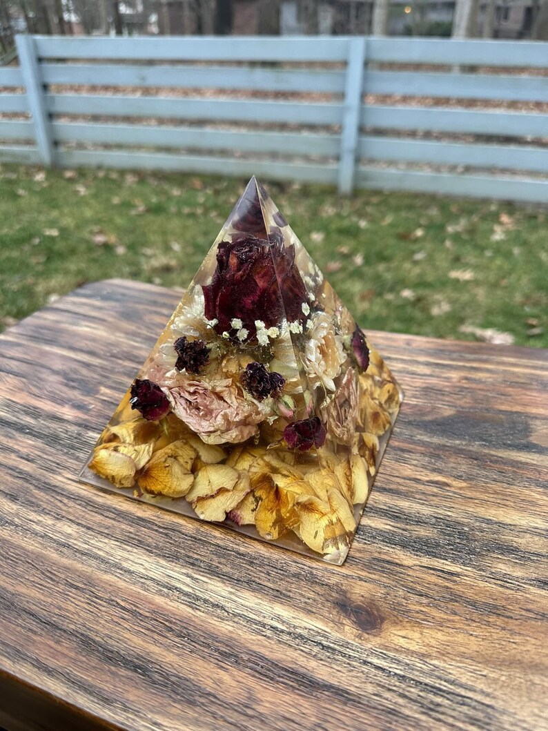 Resin Flower Pyramid - Etsy