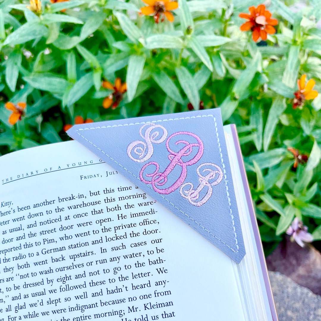 Personalized Monogram Corner Bookmark Book Club Gift Unique - Etsy