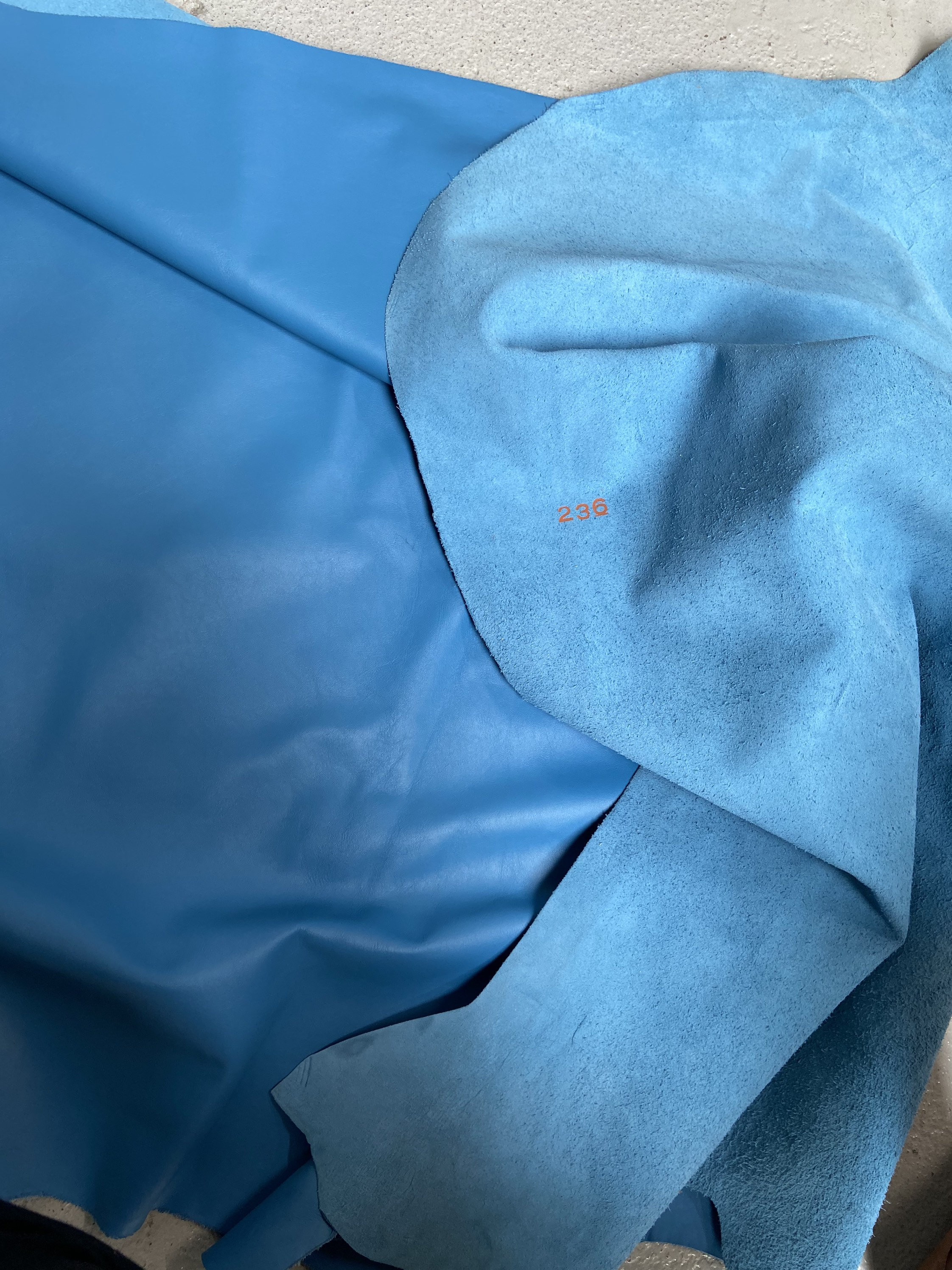 Piel azul italiana APX 2m2 1.5mm de grosor - Etsy España