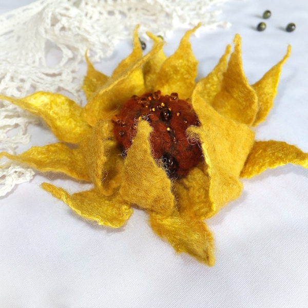Sunflower Brooch - Etsy