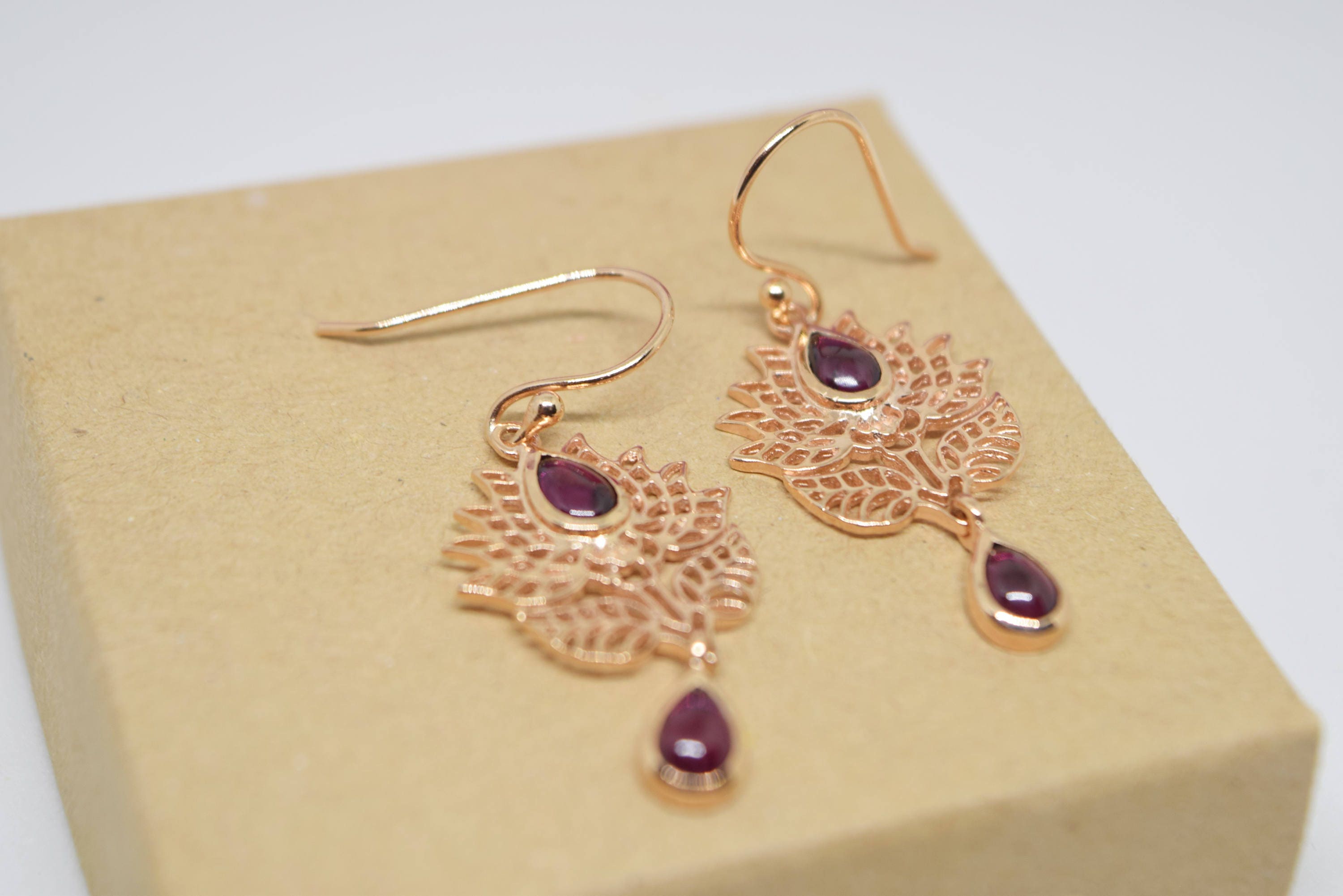 Boho loto flor colgante pendientes | Etsy