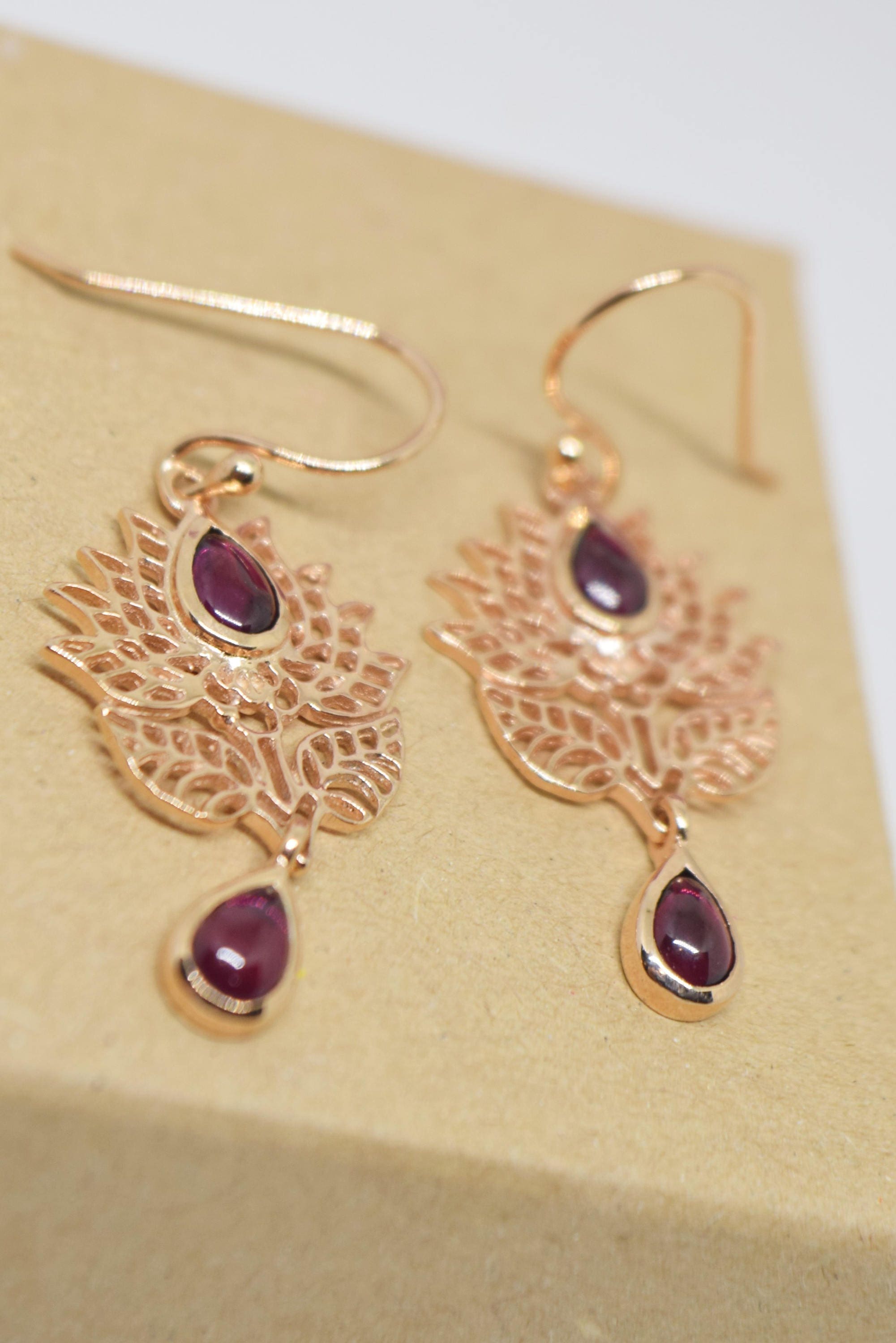 Boho loto flor colgante pendientes - Etsy España