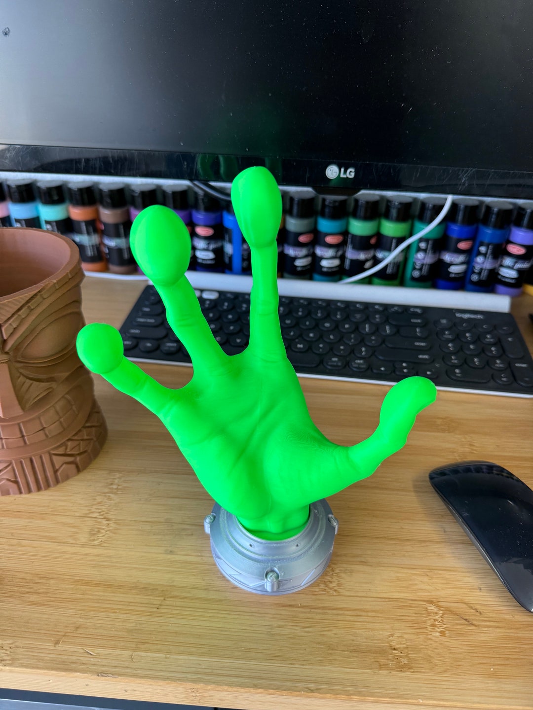 Alien Hand Controller Holder 3D Printed in Two Colors - Etsy