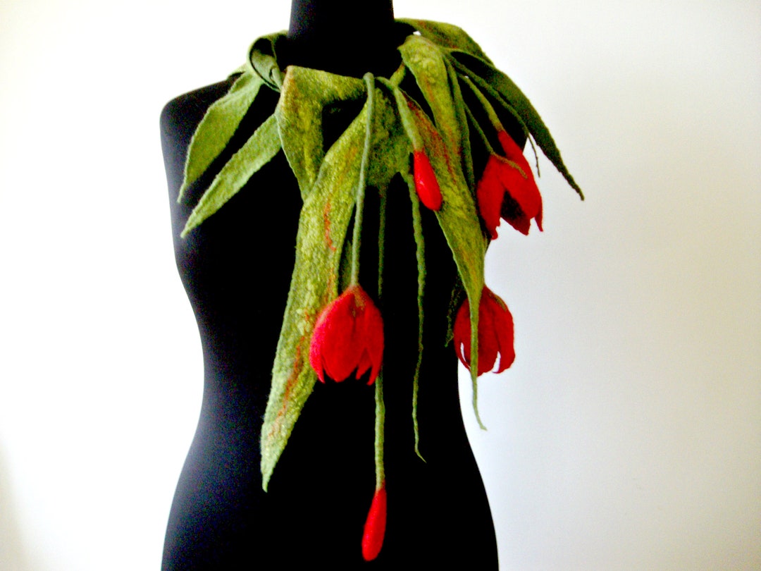 Red Wool Felt Flower Scarf: Handmade Lariat Necklace - Etsy