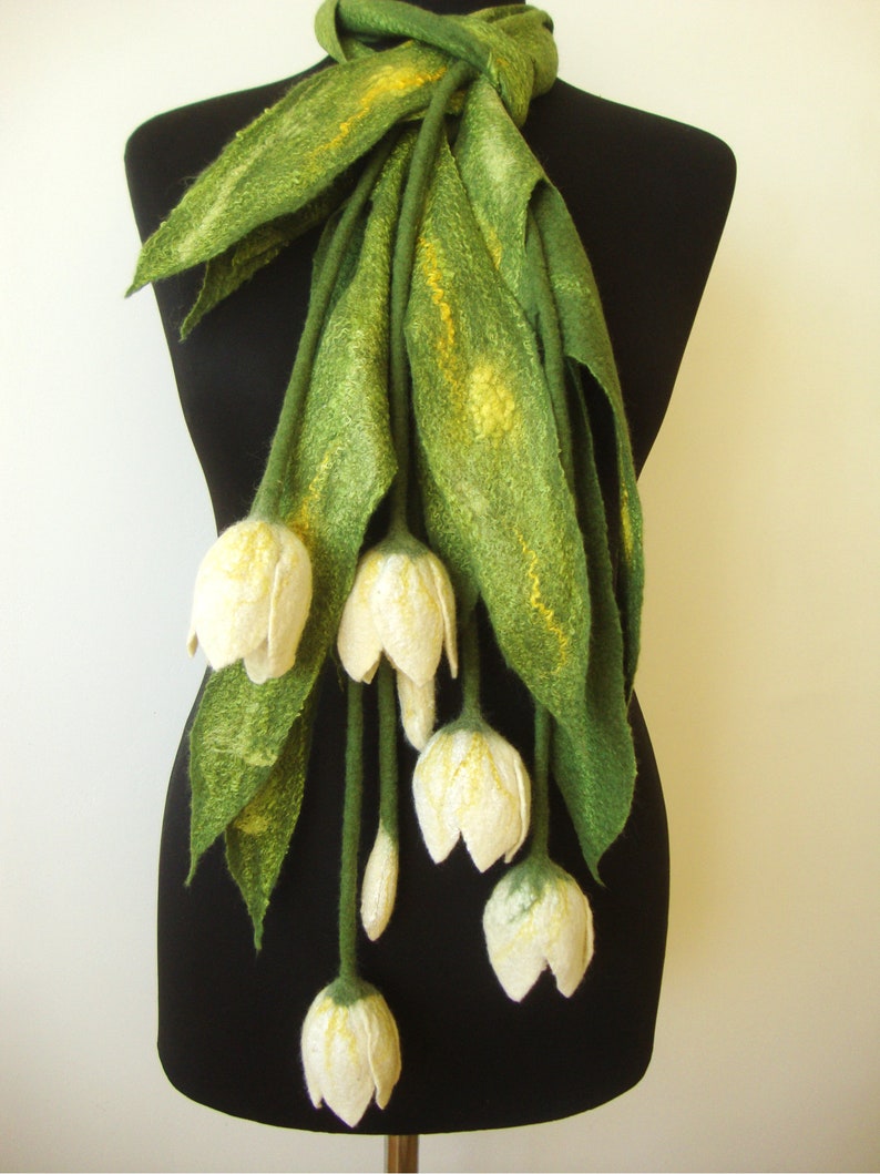 Green Felted Flower Scarf Lariat With White Tulips Textile Necklace ...