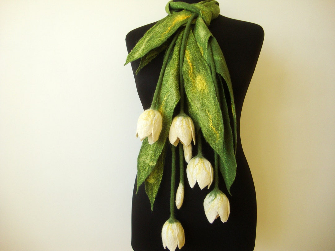 Green Felted Flower Scarf Lariat With White Tulips Textile Necklace ...