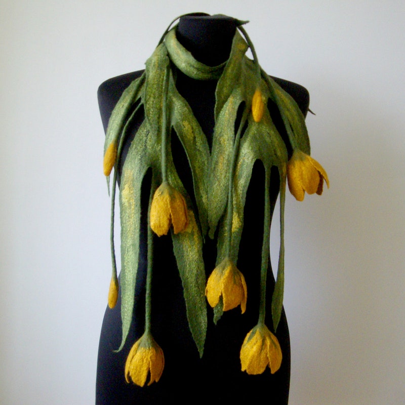 Valentine Wool Necklace - Etsy