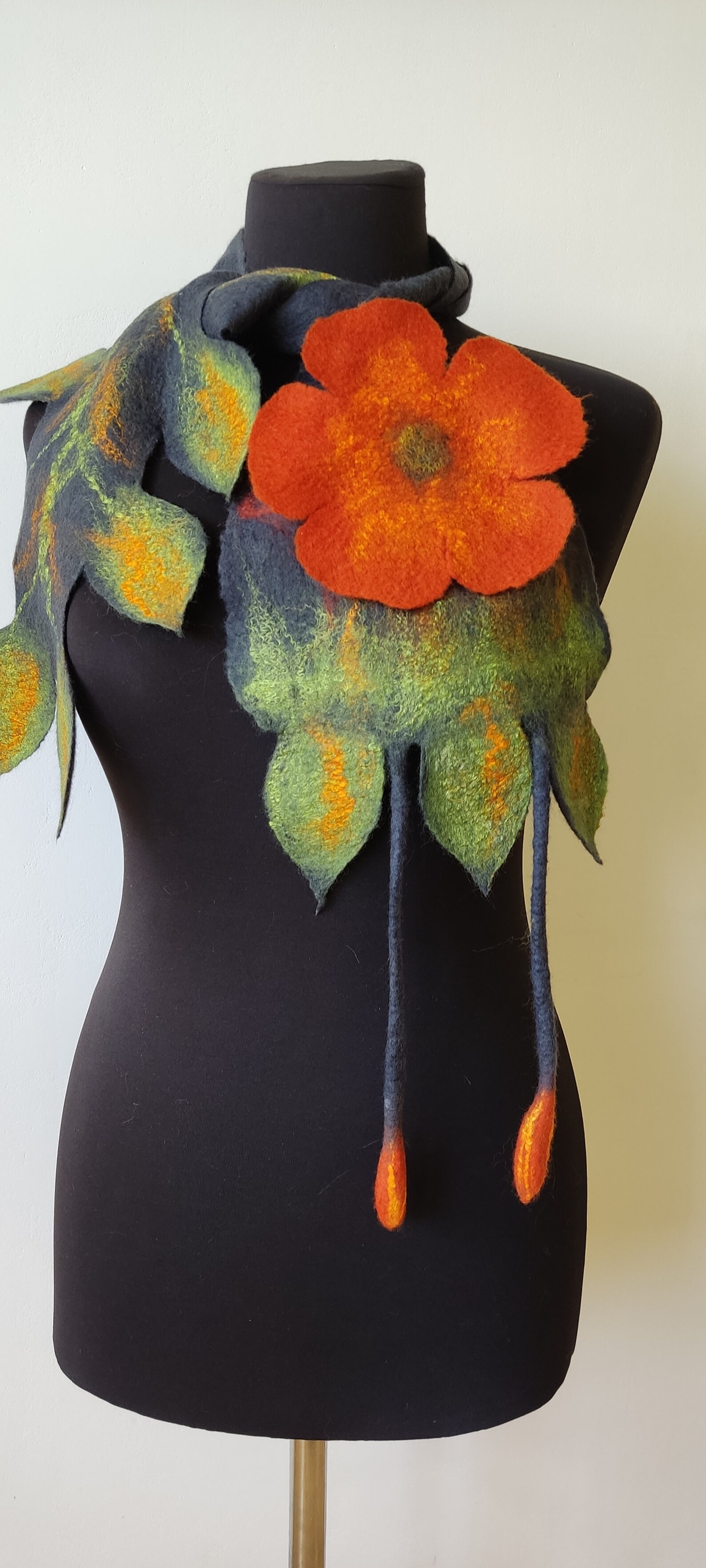 Black Felt Flower Scarf Woman Wool Felted Scarf Wearable Art - Etsy