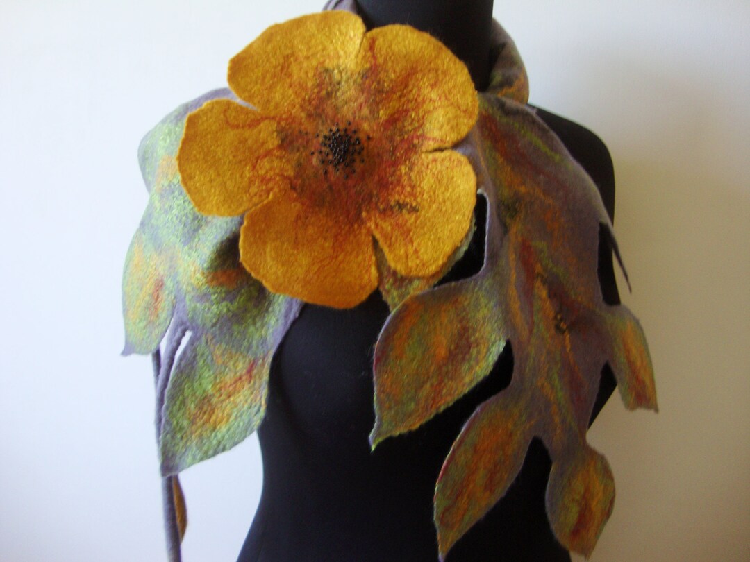 Gray Felted Flower Scarf: Handmade Merino Wool Art-to-wear - Etsy