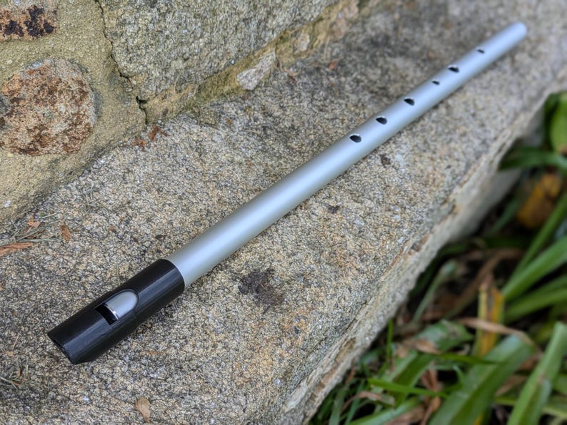 Low F Tunable Whistle in Aluminum | Irish Whistle for Folk Music ...
