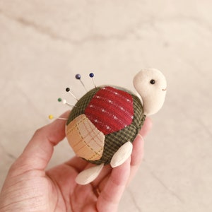 Turtle Pincushion PDF Sewing Pattern and Tutorial - Scrap Buster ...