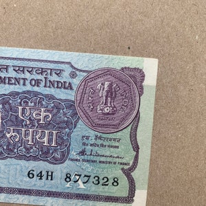Indian 1 Rupee Note. India Currency. World Banknote. Coin With Asoka ...