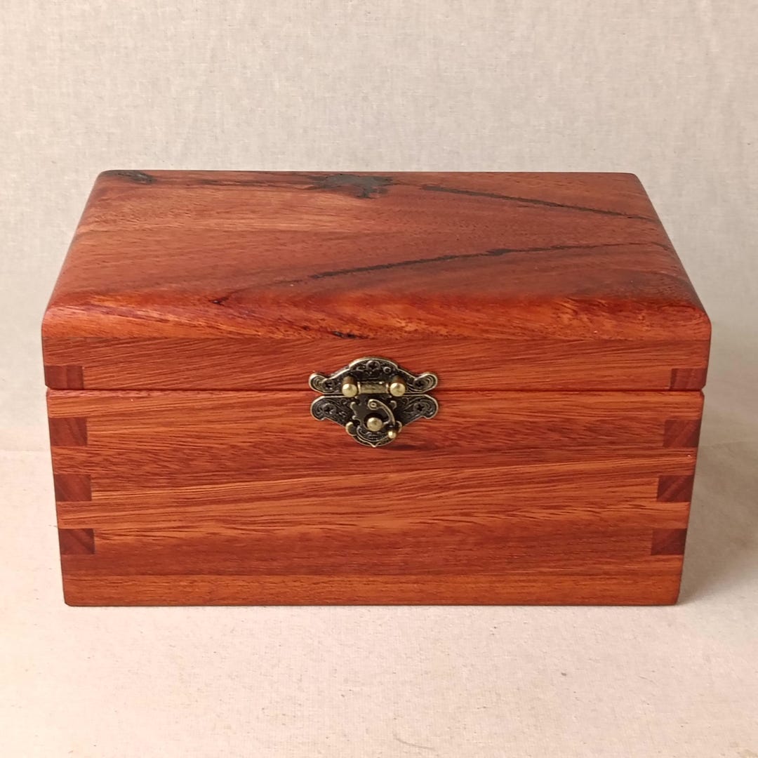 Recycled Jarrah Essential Oils Box: Handmade Wooden Storage (15 Bottles ...