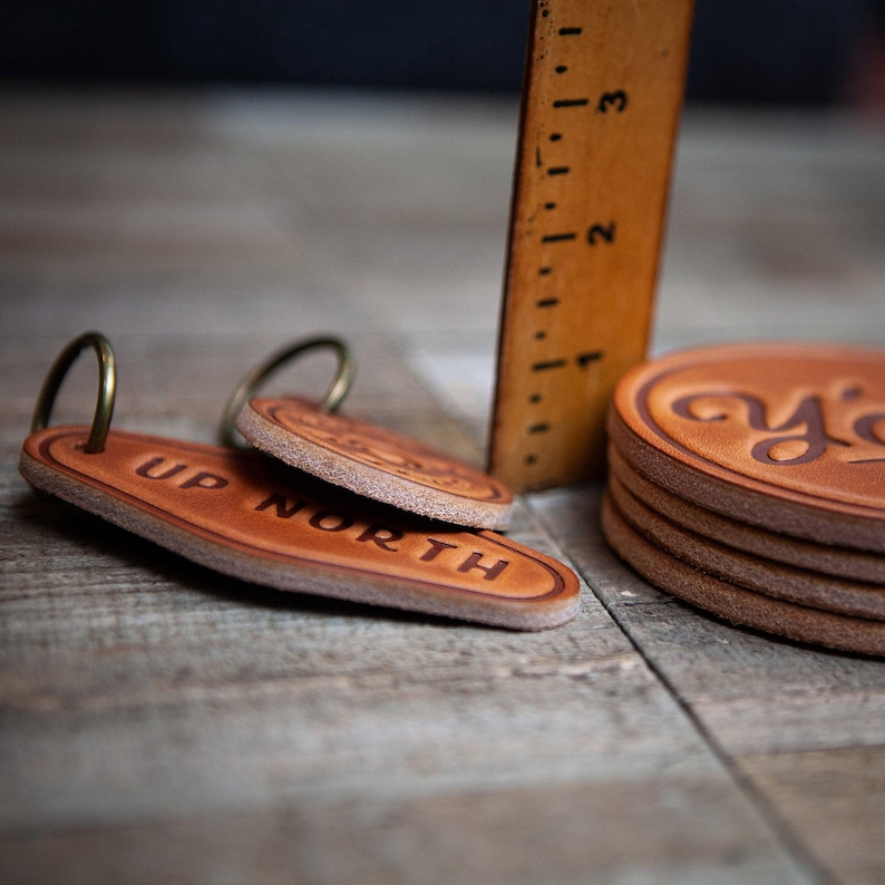 Upper Peninsula Michigan Silhouette Leather Keychain Motel - Etsy