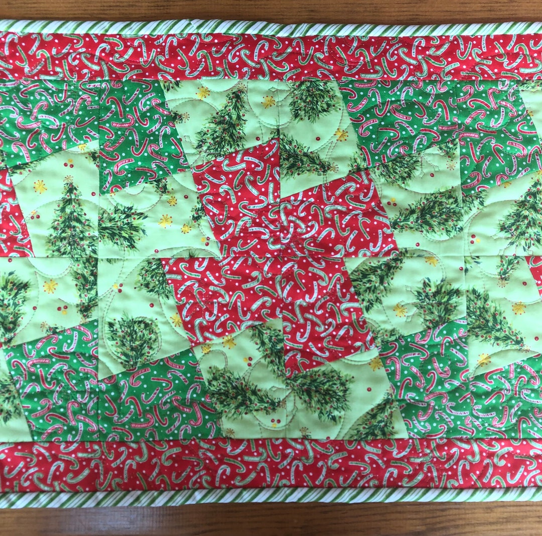 Easy Christmas Table Runner Quilt Kit, Candy Cane Christmas Runner ...