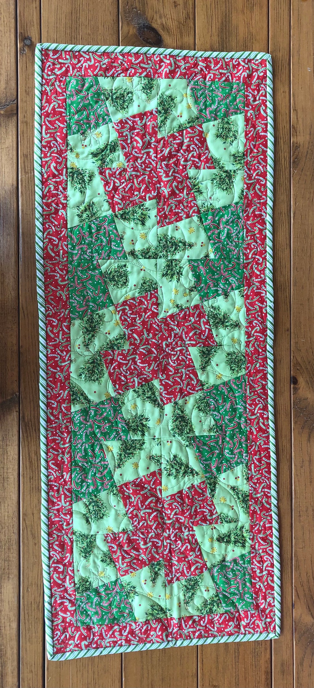 Easy Christmas Table Runner Quilt Kit Candy Cane Christmas - Etsy Canada