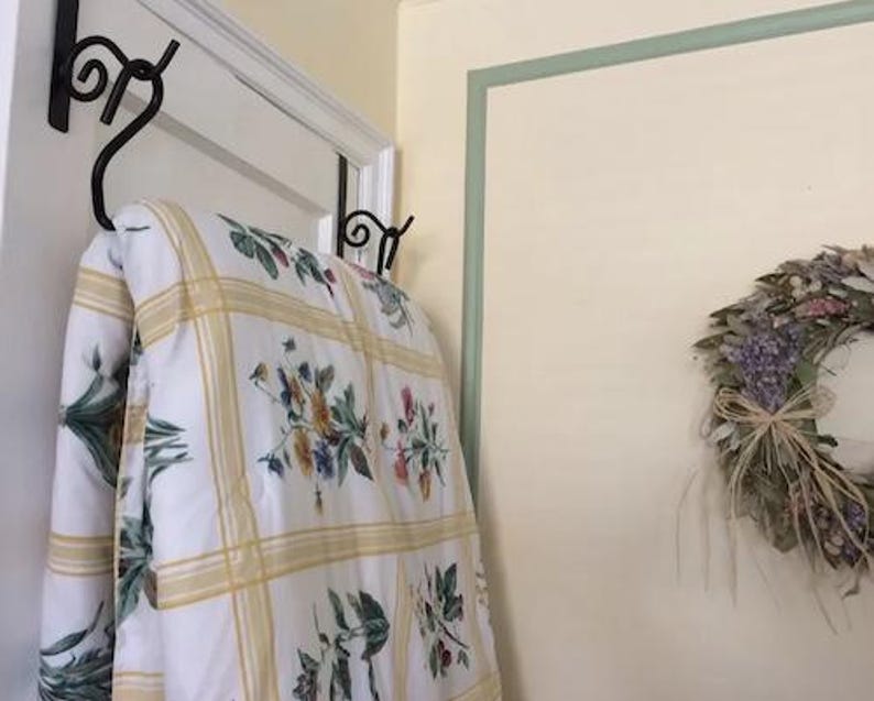 The Quilt Keeper - Over Door Quilt Hanger, Blanket Display, Sewing Room ...