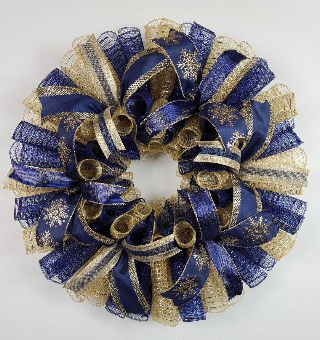 Blue Winter Wreath, Winter Themed Wreath, Snowflake Door Decor, Winter ...