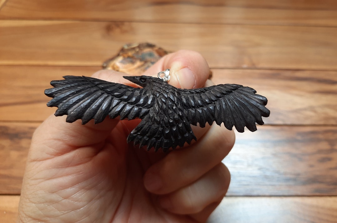 Hand Carved Raven Pendant, Black Raven, Buffalo Horn Carving RV02-2111 ...