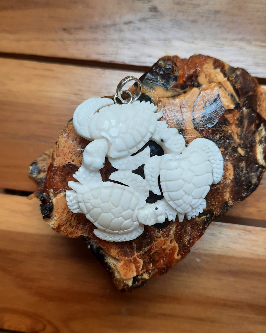 Three Turtle Pendant Silver Bail, Turtle Carving Bali Bone Carving ...