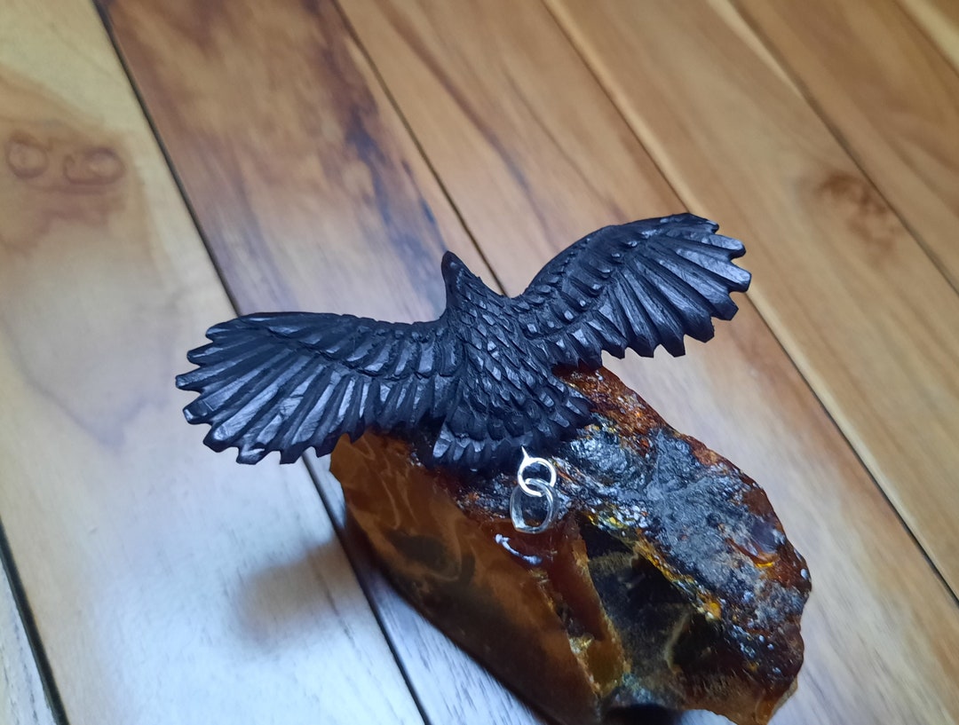 Hand Carved Raven Pendant, Black Raven, Crow Pendant Buffalo Horn ...