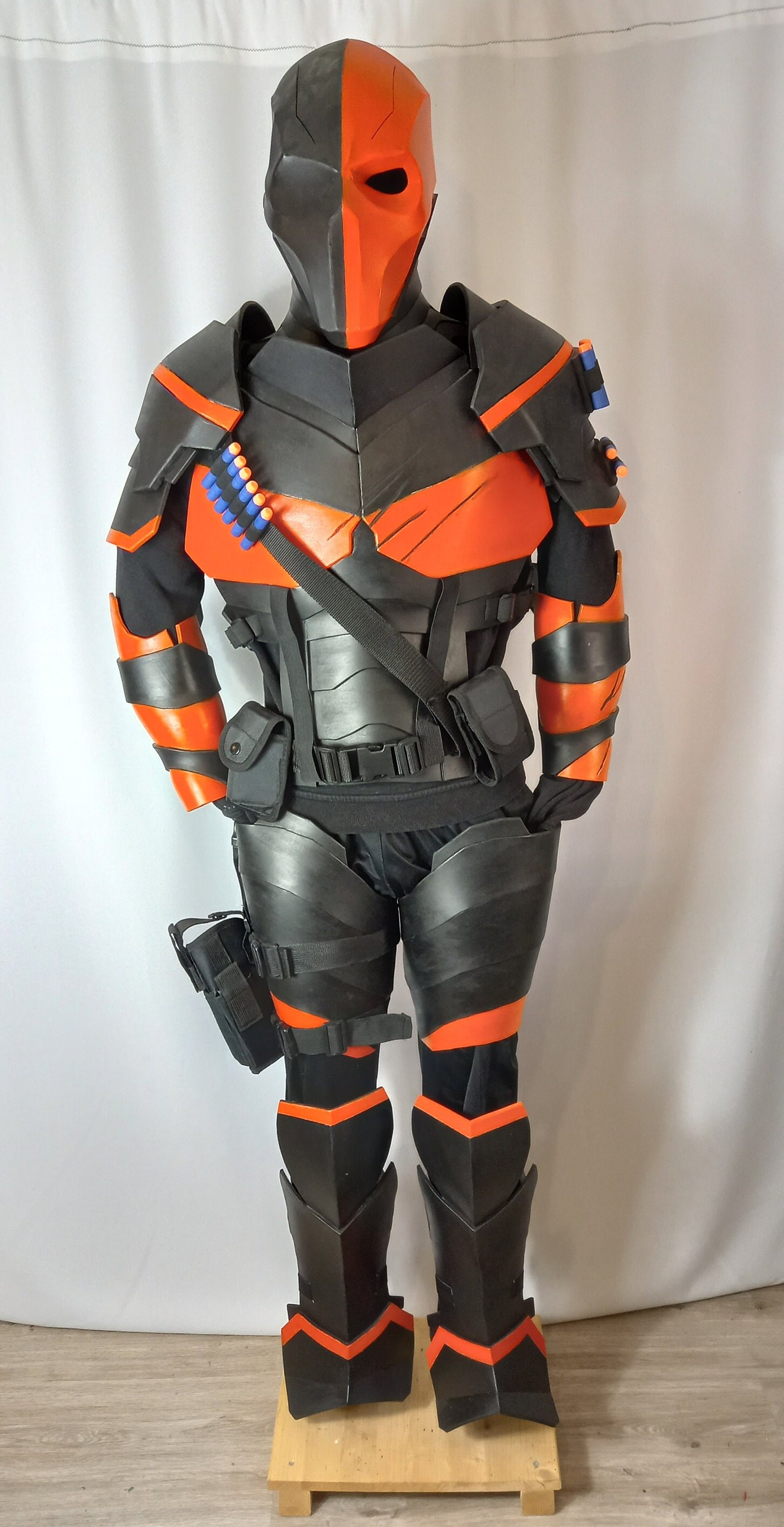 Batman Arkham Origins Deathstroke Cosplay