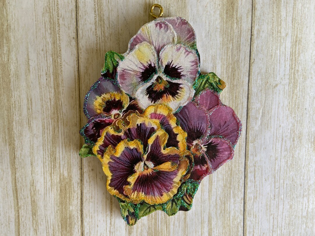 Pretty Pansies ~ Floral Ornament ~ Vintage Card Image ~ Glitter and ...